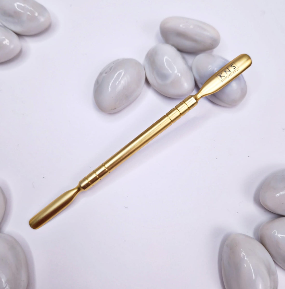 Sofia Cuticle Tool – Wipe and Narrow Tool – Kiki London